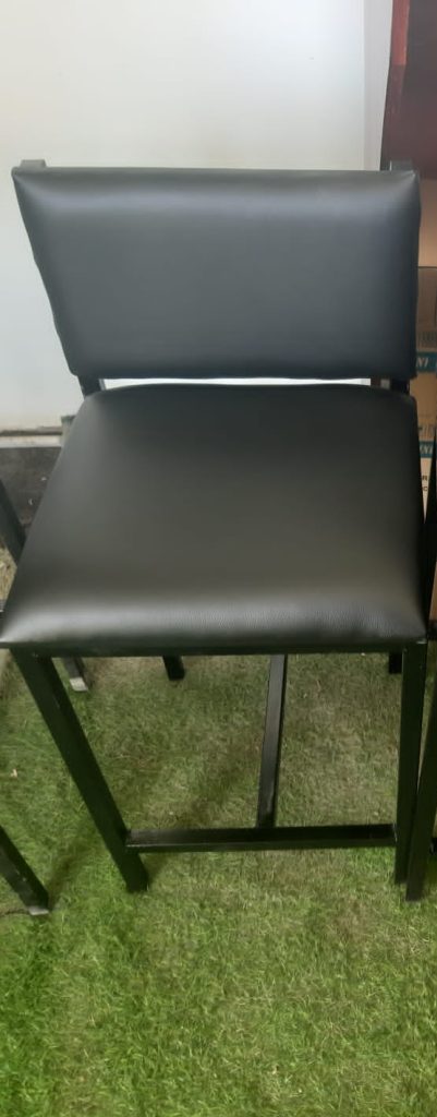 Black Metal LPM Chair – sms